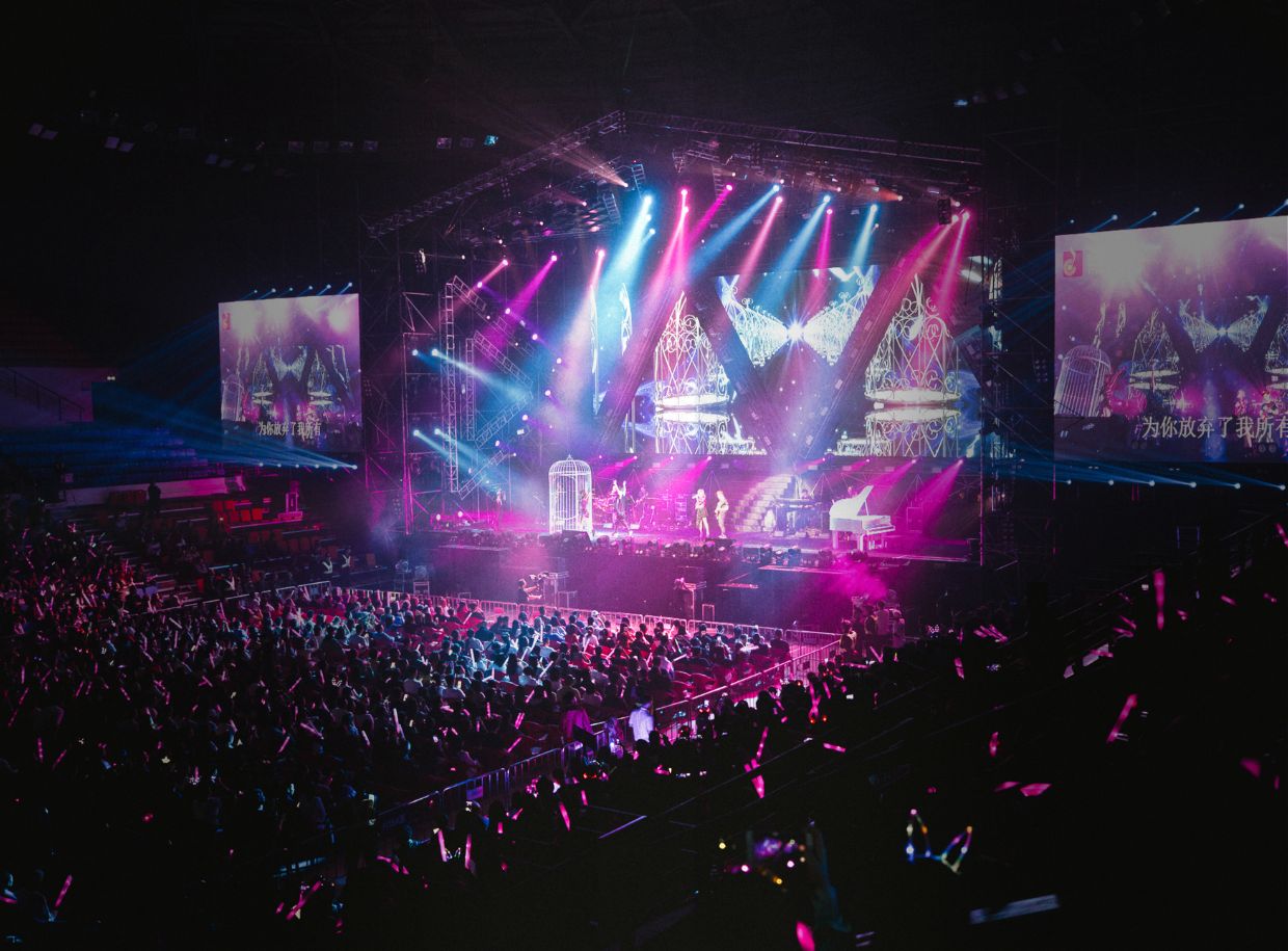 HomePage - Vivid Vibes Entertainment